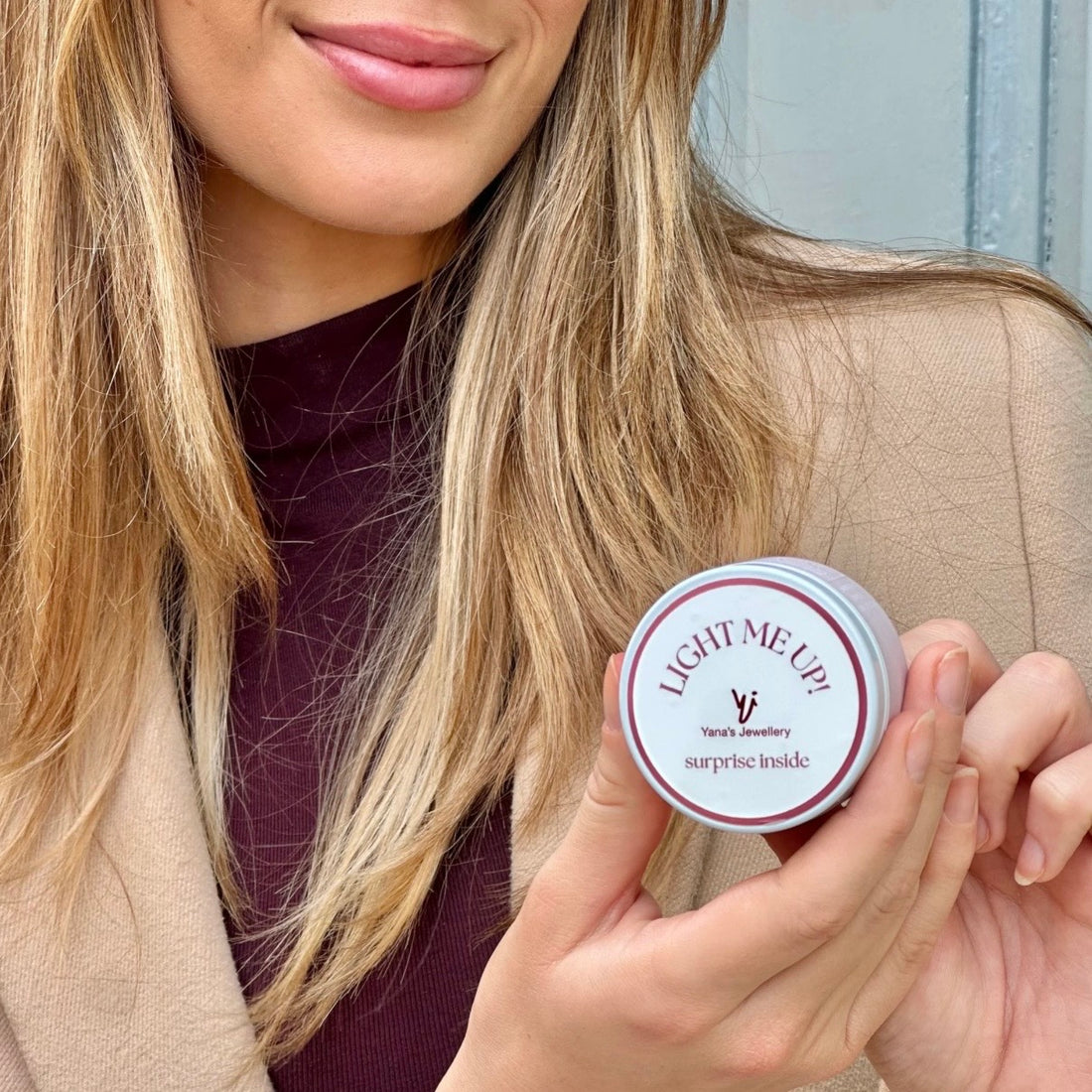 Light me up Surprise – Wicks & Locks